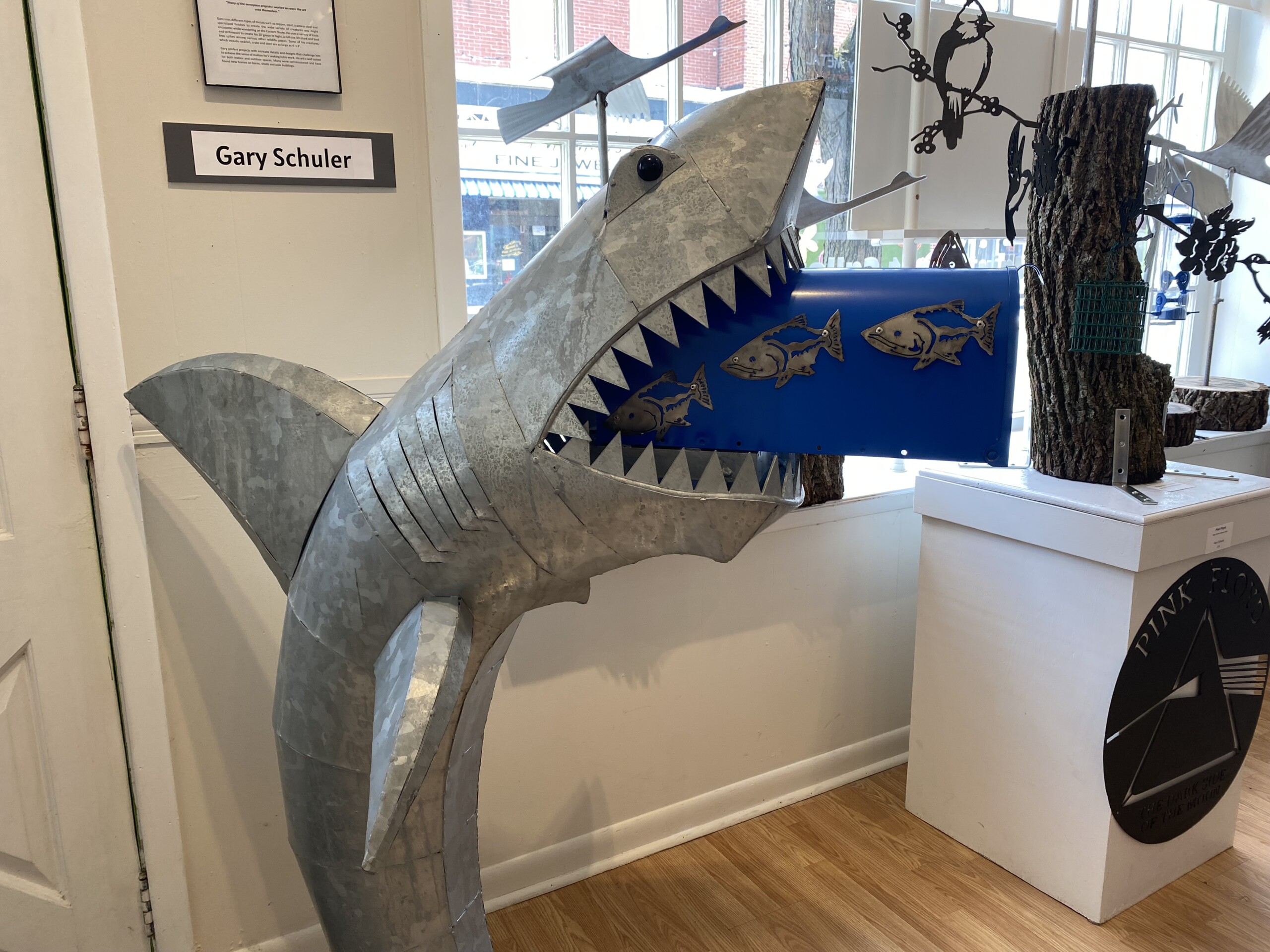 Local artist shows off his metal masterpieces - 47abc