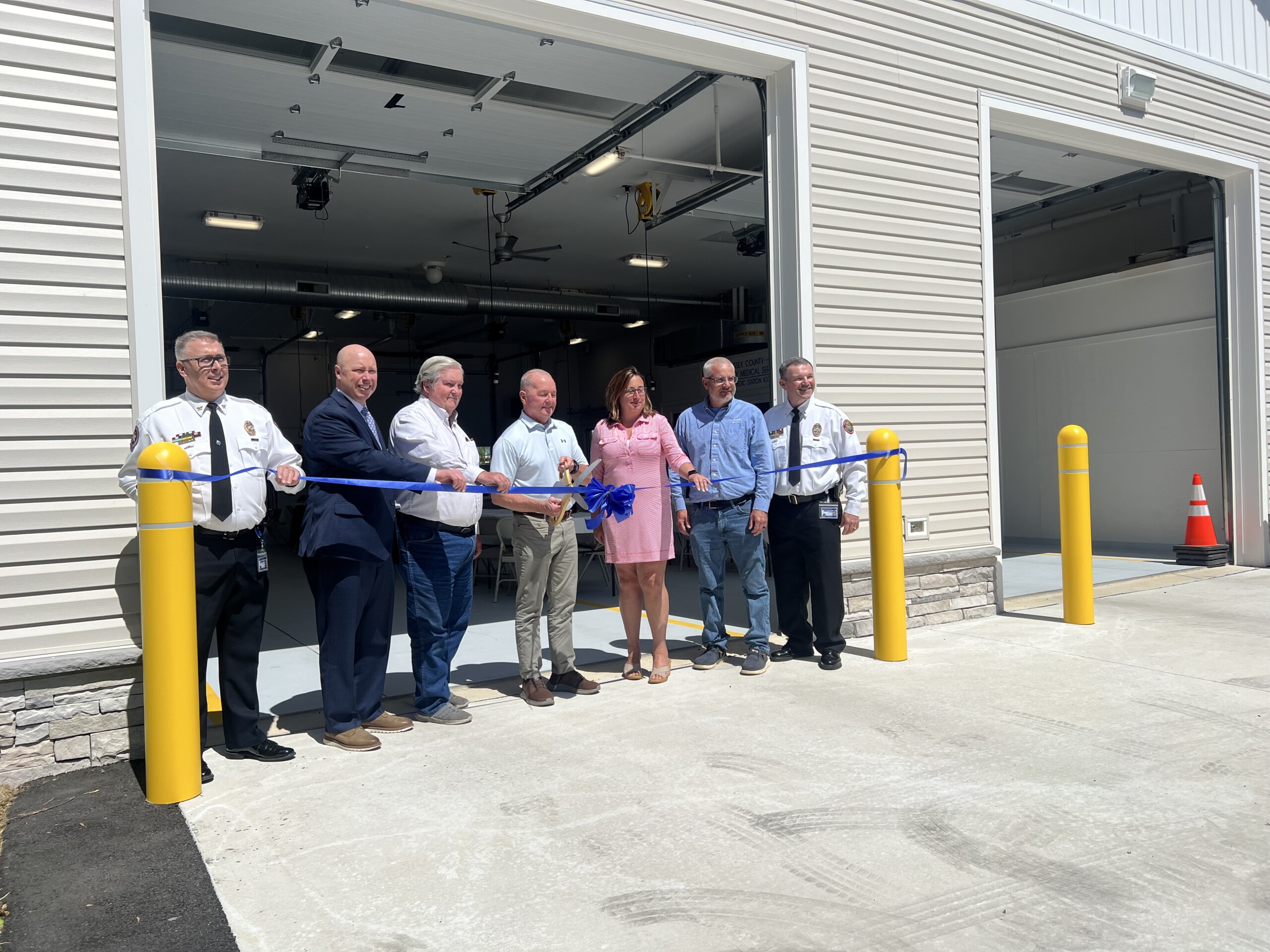 Officials cut ribbon to new EMS facility - 47abc